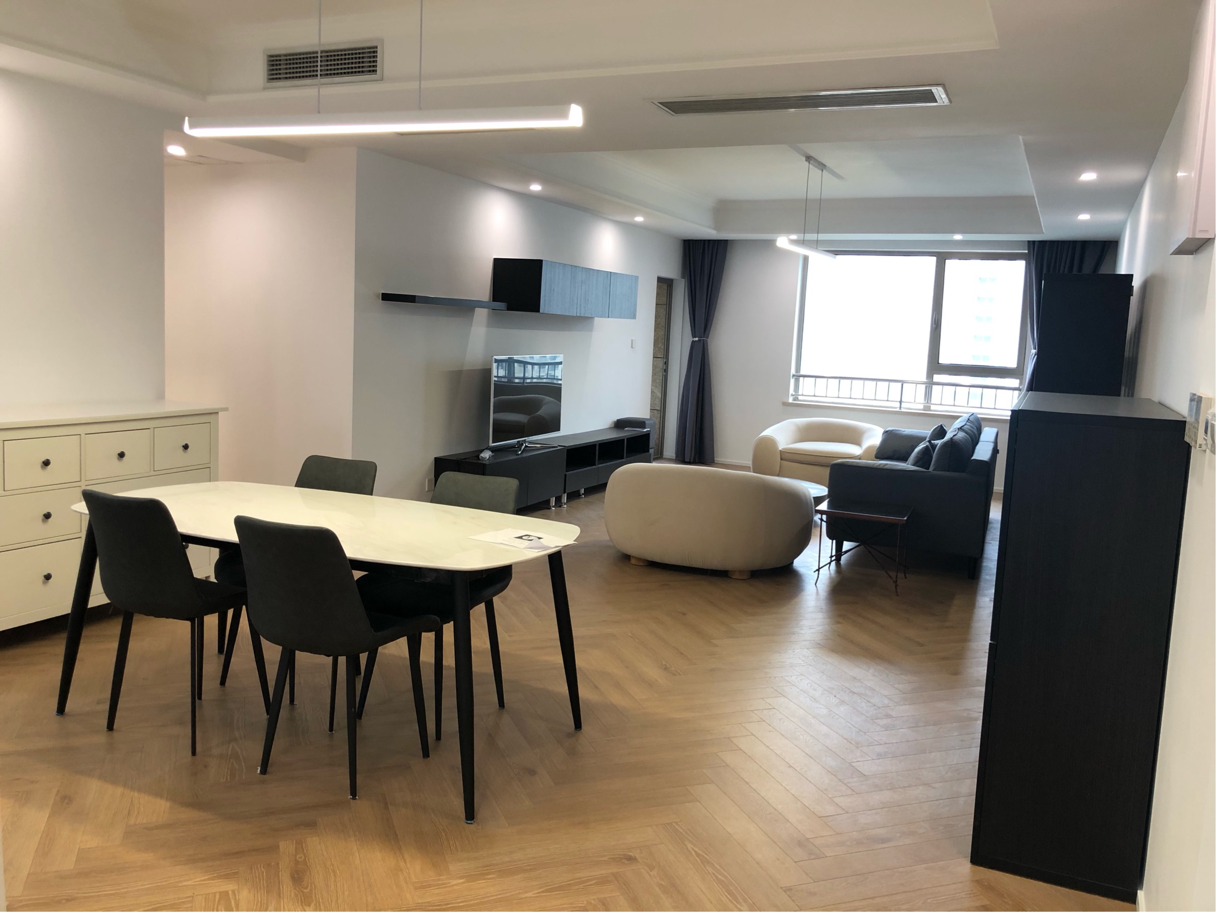 Shanghai-Xuhui-Luxury-3 rooms-Single Apartment