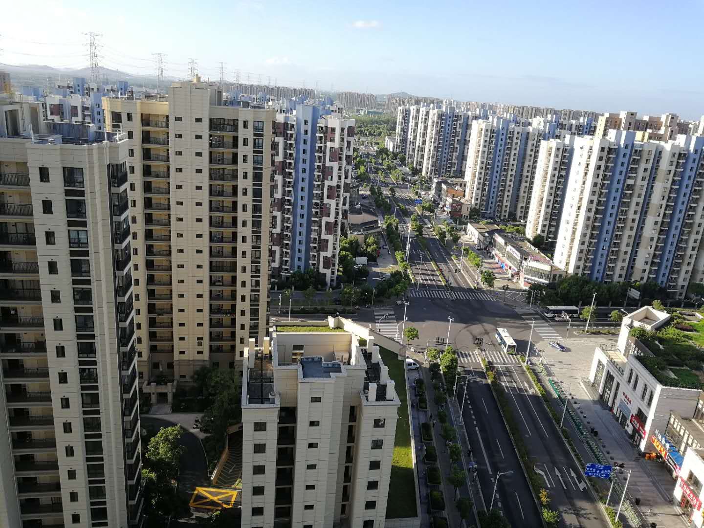 Shanghai-Qingpu-Hongqiao-Metro Line 17-LGBTQ Friendly-Long & Short Term